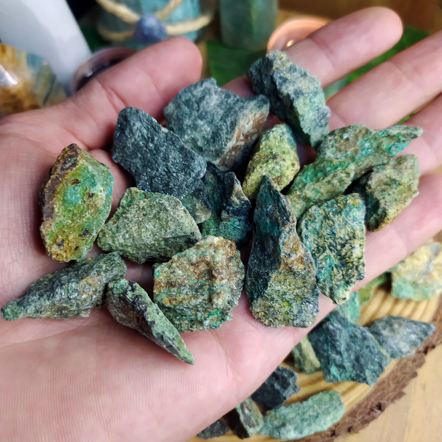 PEDRA MALAQUITA BRUTA 1 A 2 CM – EQUILÍBRIO E SAÚDE – CRISTAL NATURAL ...